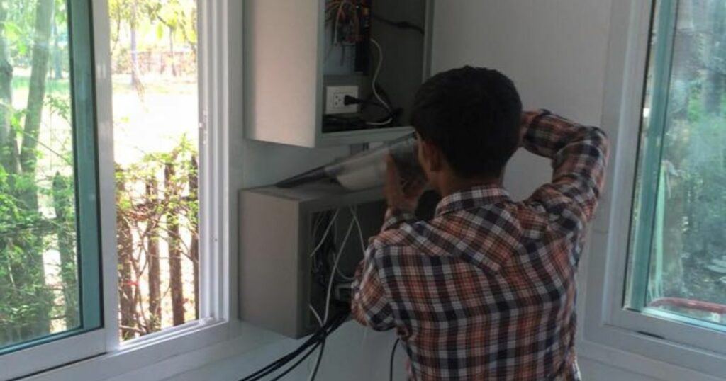 ติดตั้งแผงโซล่าเซลล์ ราคาเป็นมิตร คุณภาพมาตรฐาน - AITSCCTV