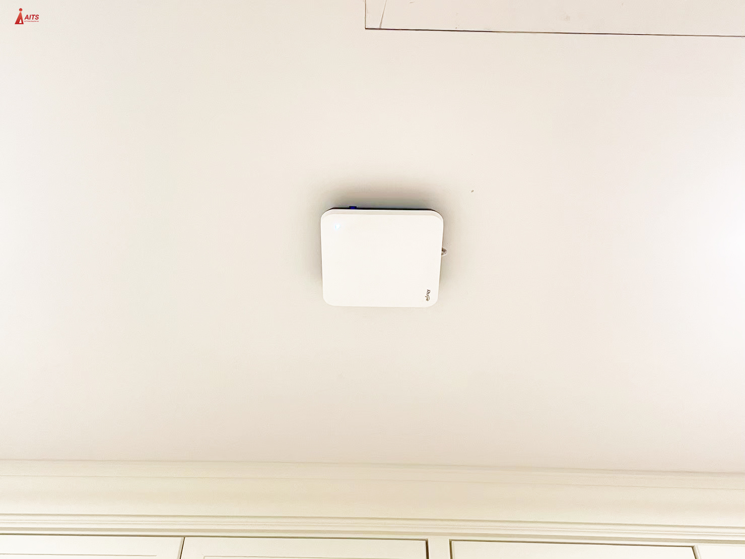 🌐อินเทอร์เน็ตไร้ขีดจำกัดสำหรับบ้านหรูของคุณ - การติดตั้ง Access Point ที่เหนือชั้น🌐 - AITSCCTV